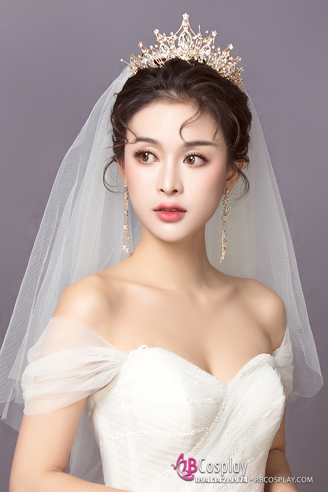 Top 15+ Mẫu Tóc cô dâu đội vương miện quyền quý và tao nhã